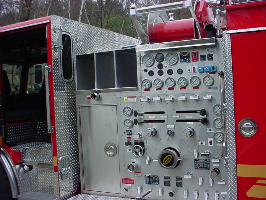 KME Predator Severe Service (SS) - Flat Roof Cab - LA County Engine