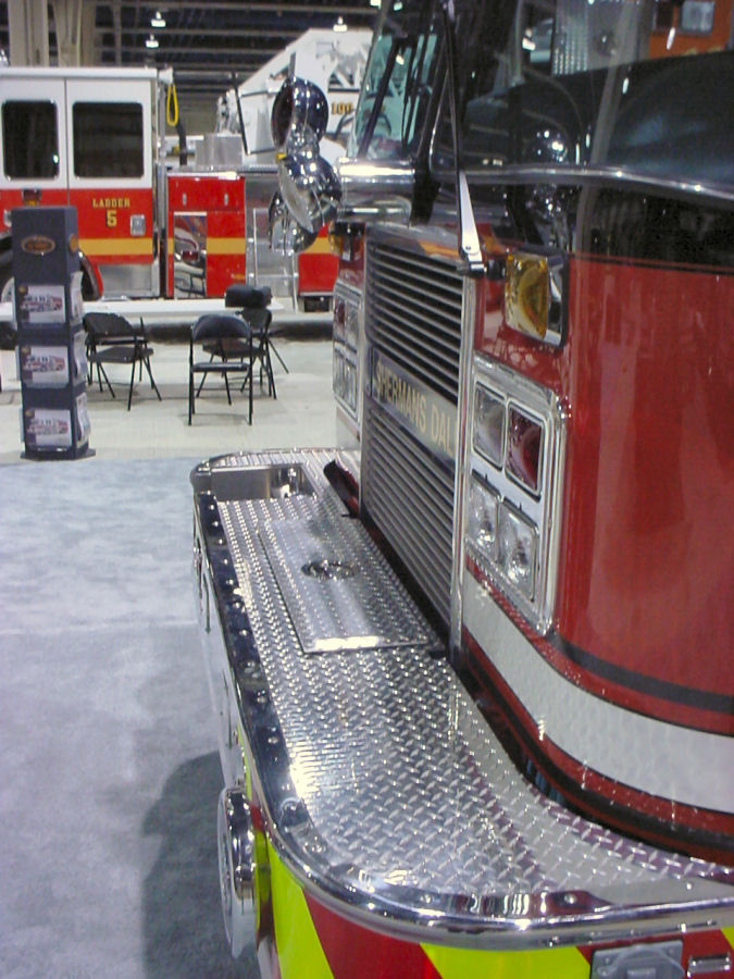 KME Aerialcat 100' Rearmount Ladder