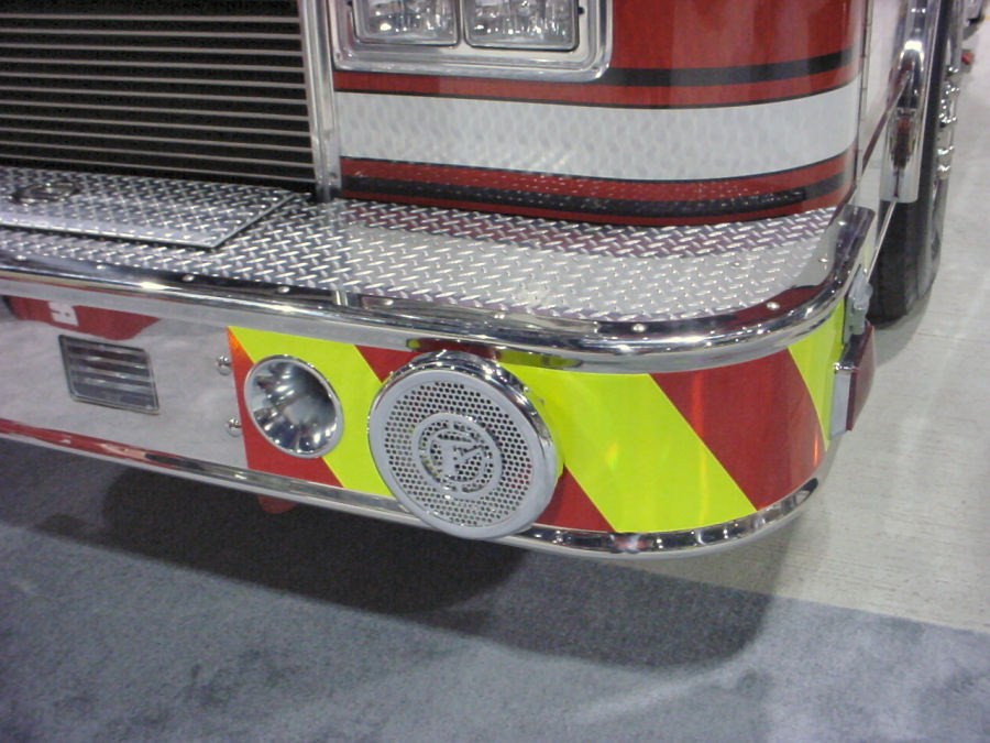 KME Aerialcat 100' Rearmount Ladder