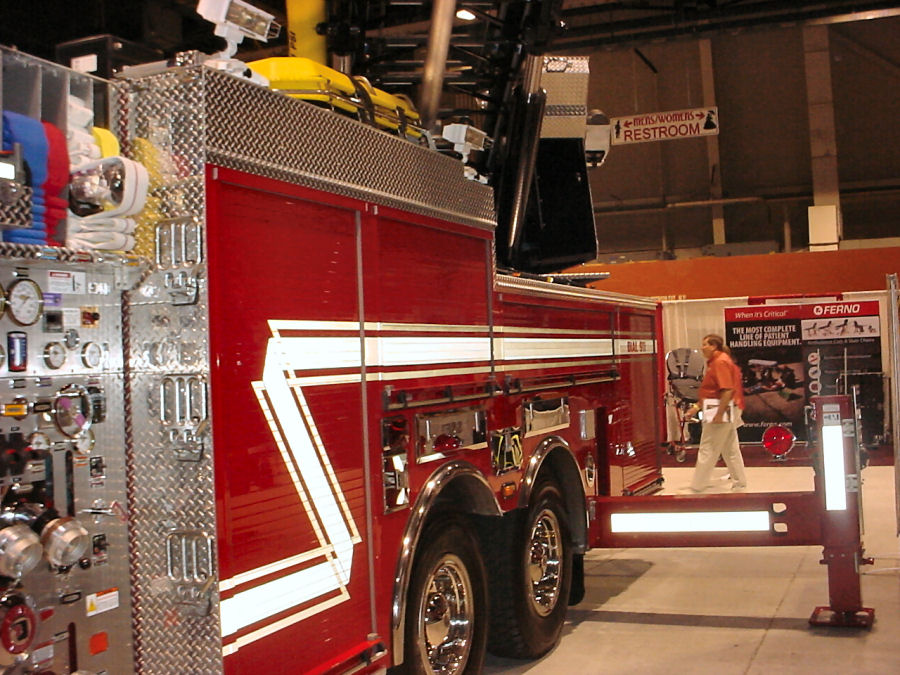 KME Aerialcat 100' Rearmount Ladder