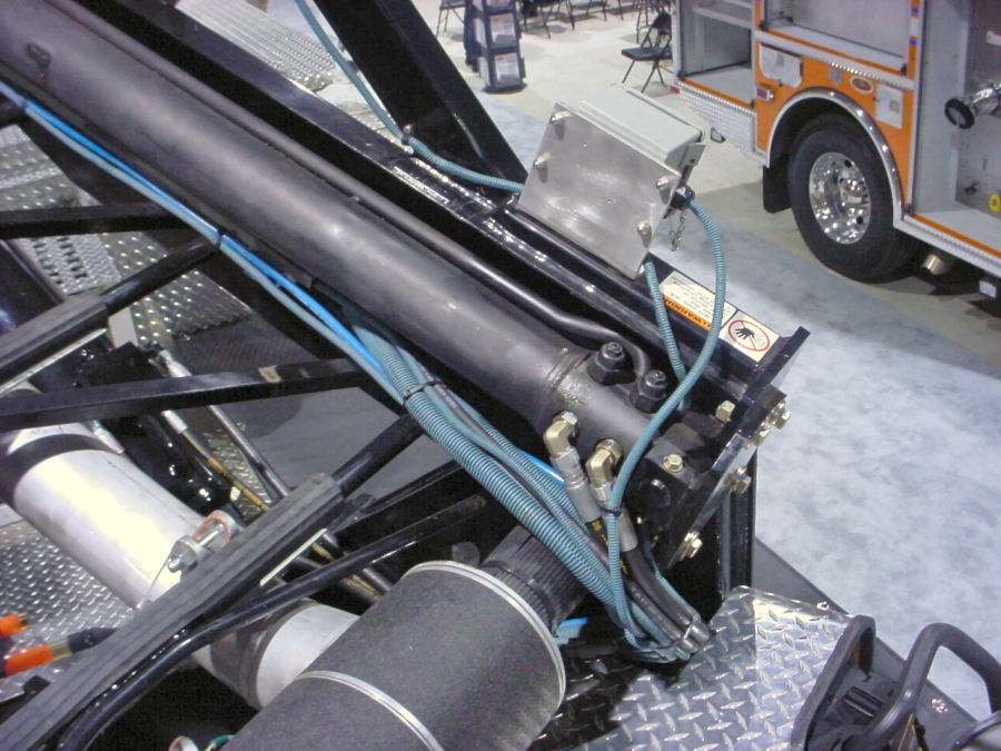 KME Aerialcat 100' Rearmount Ladder