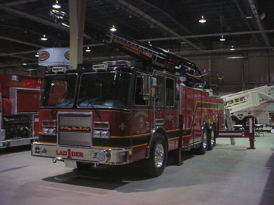 KME 100' Rear Mount Aerialcat Ladder