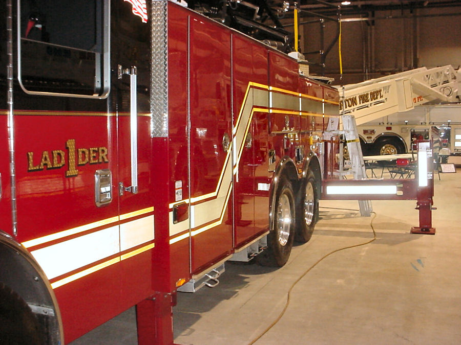 KME 100' Rear Mount Aerialcat Ladder