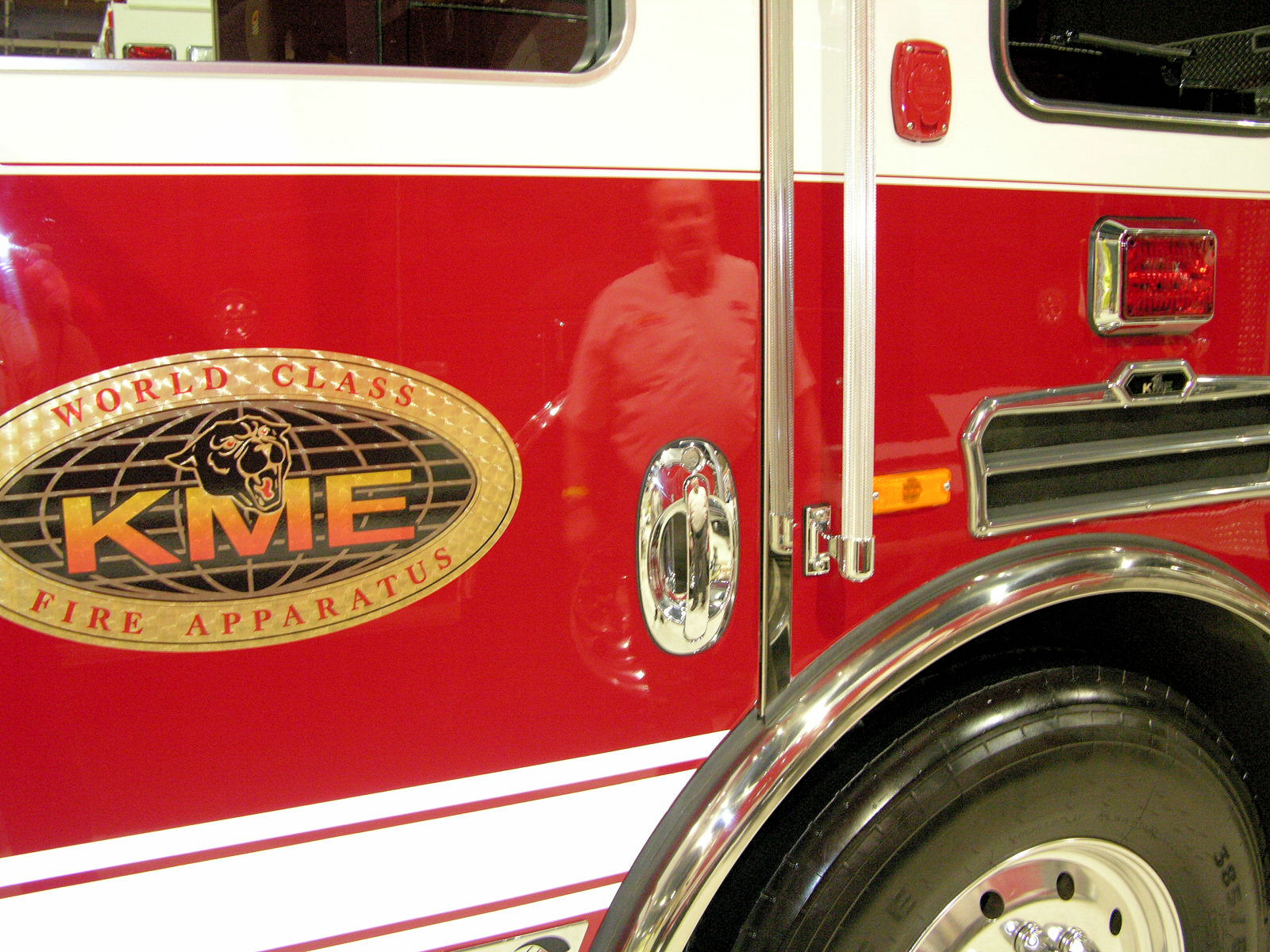 KME Custom Predator Pumper / MaxxForce 13 engine / Hale QMax 1500 gpm ...