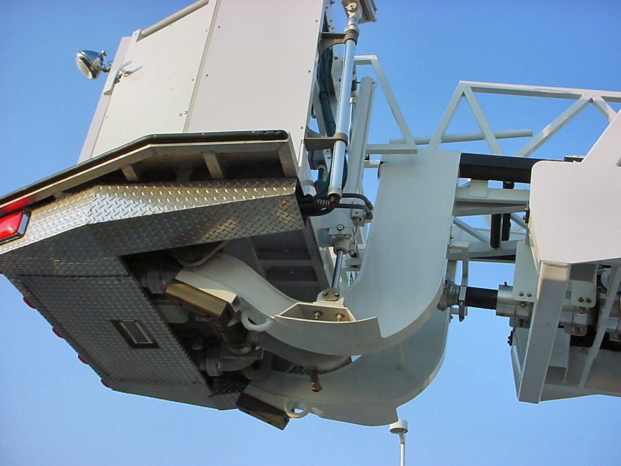 KME Mid-Mount 100' Platform