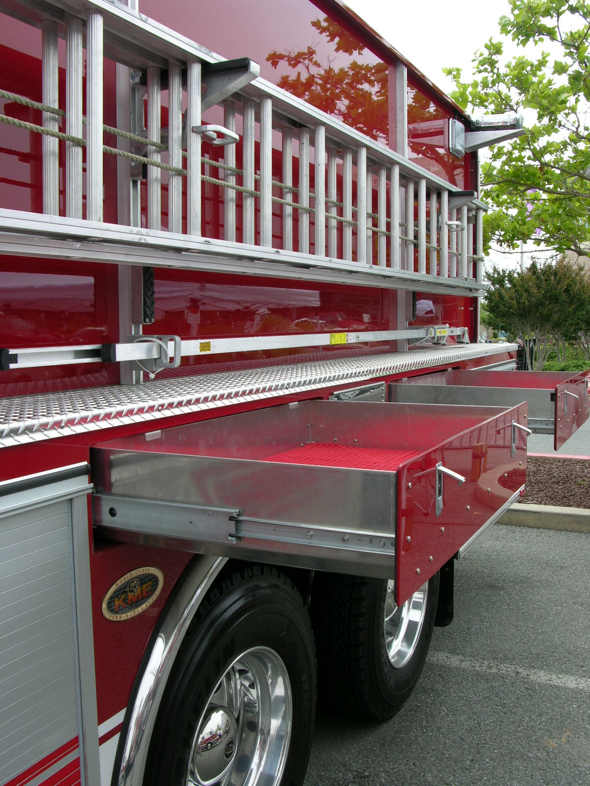 KME Eliminator Tanker / International 7600 SBA 6x4 / MaxxForce 13 ...