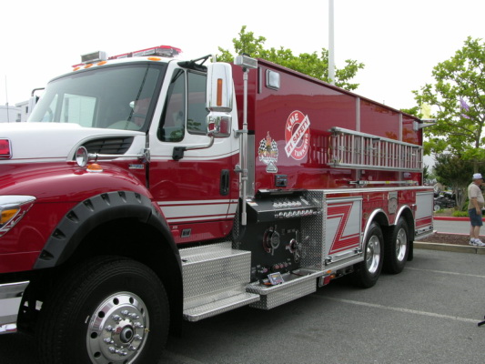 KME Eliminator Tanker / International 7600 SBA 6x4 / MaxxForce 13 ...